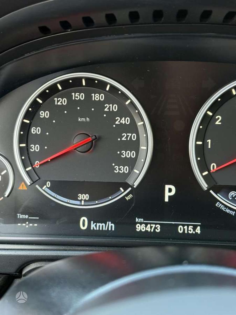 Blue BMW M5 2015 in Kaunas, with an engine capacity of 4.40 L and mileage of 96 thousand km for 29900 €, photo 21 on AUTOMOTO.COM.LV