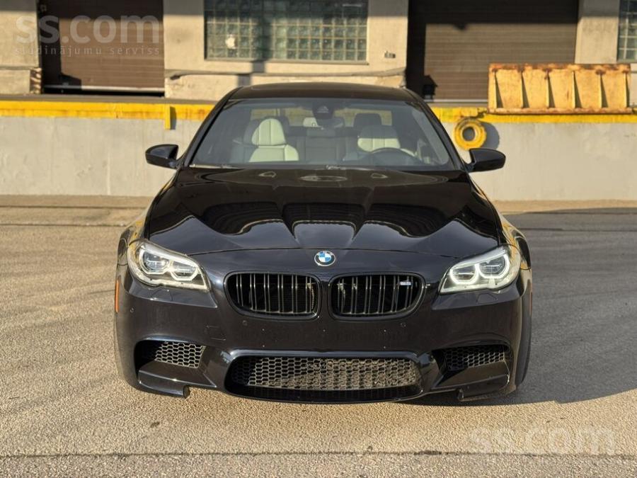 Blue BMW M5 2016 in Riga, with an engine capacity of 4.40 L and mileage of 167 thousand km for 32980 €, photo 1 on AUTOMOTO.COM.LV