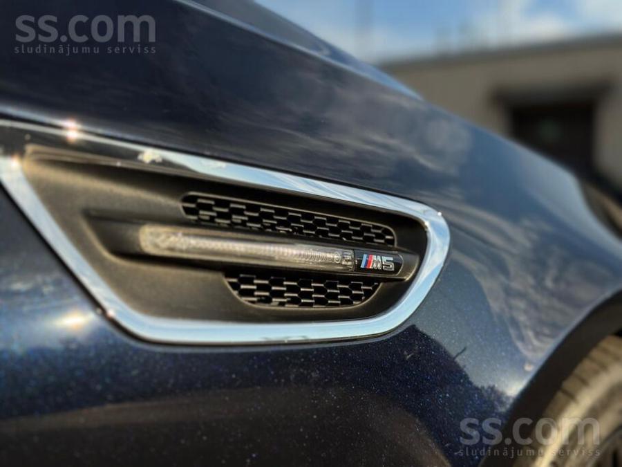 Blue BMW M5 2016 in Riga, with an engine capacity of 4.40 L and mileage of 167 thousand km for 32980 €, photo 11 on AUTOMOTO.COM.LV