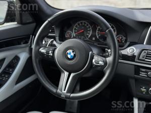 Blue BMW M5 2016 in Riga, with an engine capacity of 4.40 L and mileage of 167 thousand km for 32980 €, photo 19 on AUTOMOTO.COM.LV