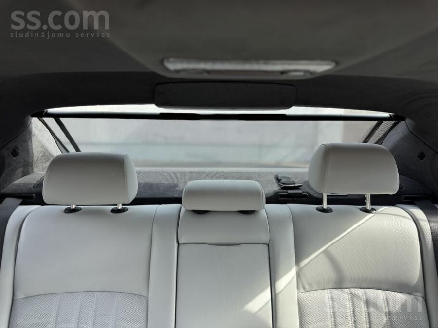 Blue BMW M5 2016 in Riga, with an engine capacity of 4.40 L and mileage of 167 thousand km for 32980 €, photo 26 on AUTOMOTO.COM.LV