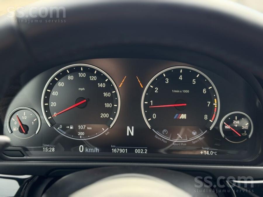 Blue BMW M5 2016 in Riga, with an engine capacity of 4.40 L and mileage of 167 thousand km for 32980 €, photo 30 on AUTOMOTO.COM.LV