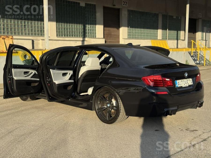 Blue BMW M5 2016 in Riga, with an engine capacity of 4.40 L and mileage of 167 thousand km for 32980 €, photo 31 on AUTOMOTO.COM.LV