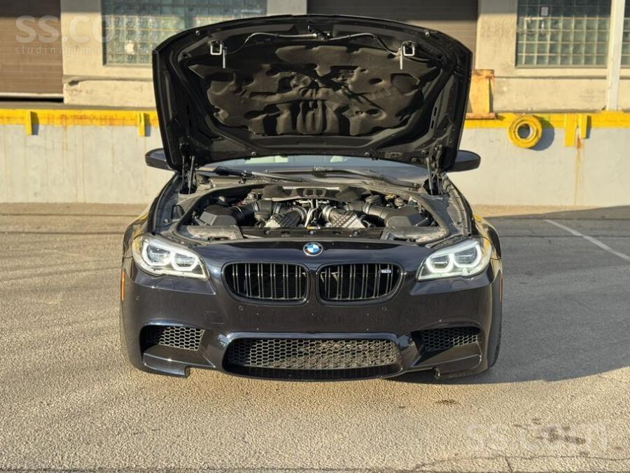 Blue BMW M5 2016 in Riga, with an engine capacity of 4.40 L and mileage of 167 thousand km for 32980 €, photo 33 on AUTOMOTO.COM.LV
