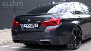 Blue BMW M5 2016 in Riga, with an engine capacity of 4.40 L and mileage of 123 thousand km for 27500 €, photo 5 on AUTOMOTO.COM.LV