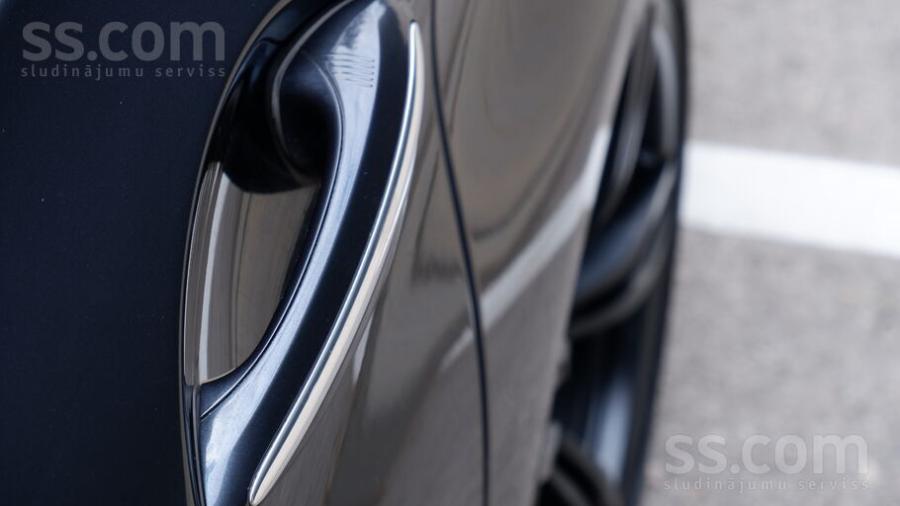 Blue BMW M5 2016 in Riga, with an engine capacity of 4.40 L and mileage of 123 thousand km for 27500 €, photo 11 on AUTOMOTO.COM.LV