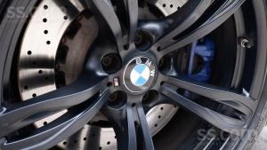 Blue BMW M5 2016 in Riga, with an engine capacity of 4.40 L and mileage of 123 thousand km for 27500 €, photo 14 on AUTOMOTO.COM.LV