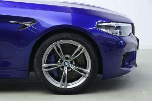 Blue BMW M5 2019 in Vilnius, with an engine capacity of 4.40 L and mileage of 62 thousand km for 61990 €, photo 4 on AUTOMOTO.COM.LV