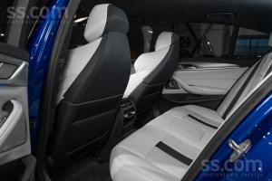 Blue BMW M5 2019 in Riga, with an engine capacity of 4.40 L and mileage of 71 thousand km for 64600 €, photo 16 on AUTOMOTO.COM.LV