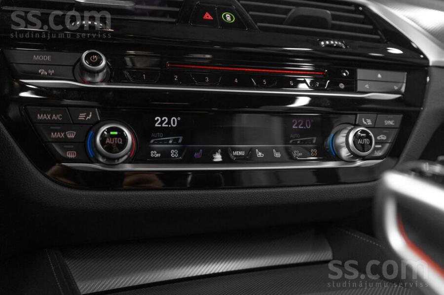 Blue BMW M5 2019 in Riga, with an engine capacity of 4.40 L and mileage of 71 thousand km for 64600 €, photo 20 on AUTOMOTO.COM.LV