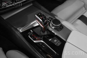 Blue BMW M5 2019 in Riga, with an engine capacity of 4.40 L and mileage of 71 thousand km for 64600 €, photo 22 on AUTOMOTO.COM.LV