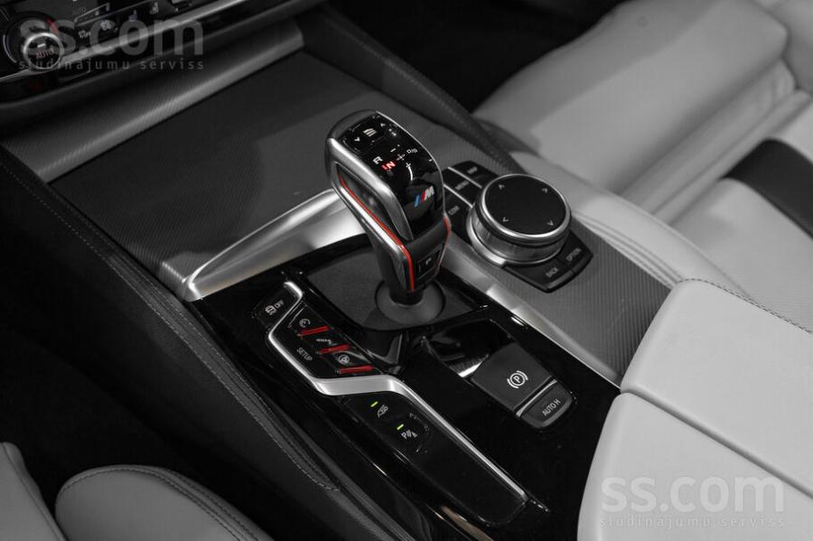 Blue BMW M5 2019 in Riga, with an engine capacity of 4.40 L and mileage of 71 thousand km for 64600 €, photo 22 on AUTOMOTO.COM.LV