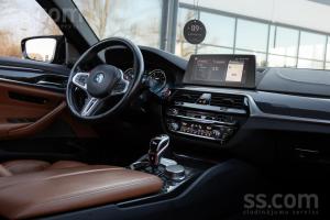 Zils BMW M5 2019 Jelgava, ar dzinēja tilpumu 4.40 L un nobraukumu 109 tūkst. km par 57000 €, foto 15 vietnē AUTOMOTO.COM.LV