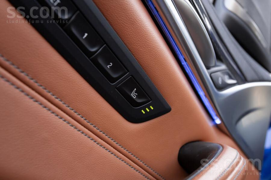 Zils BMW M5 2019 Jelgava, ar dzinēja tilpumu 4.40 L un nobraukumu 109 tūkst. km par 57000 €, foto 21 vietnē AUTOMOTO.COM.LV