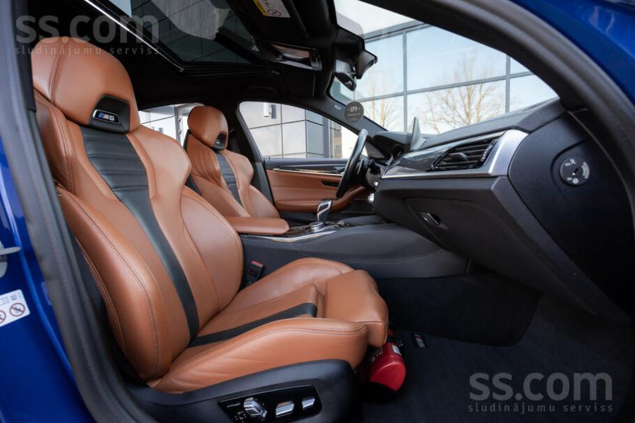 Zils BMW M5 2019 Jelgava, ar dzinēja tilpumu 4.40 L un nobraukumu 109 tūkst. km par 57000 €, foto 31 vietnē AUTOMOTO.COM.LV