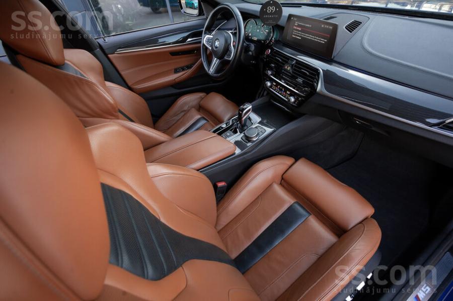 Zils BMW M5 2019 Jelgava, ar dzinēja tilpumu 4.40 L un nobraukumu 109 tūkst. km par 57000 €, foto 32 vietnē AUTOMOTO.COM.LV