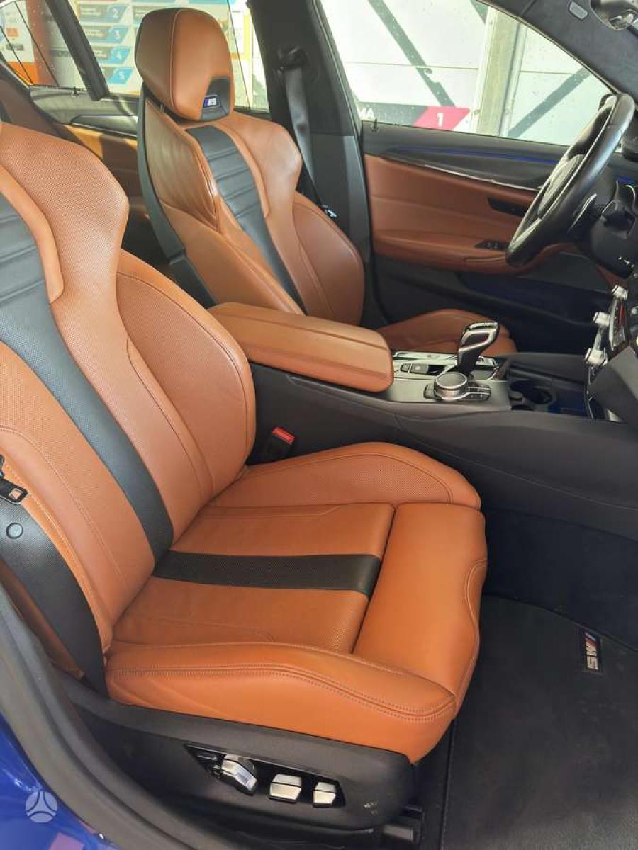Zils BMW M5 2019 Viļņa, ar dzinēja tilpumu 4.40 L un nobraukumu 59 tūkst. km par 49000 €, foto 7 vietnē AUTOMOTO.COM.LV