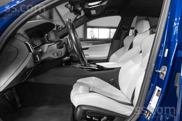 БМВ М5 2020 в Рига на AUTOMOTO.COM.LV Синий БМВ М5 2020 в Рига, объемом двигателя 4.40 л и пробегом 54 тыс. км за 64000 €, фото 9 на AUTOMOTO.COM.LV