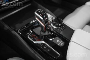 Zils BMW M5 2020 Rīga, ar dzinēja tilpumu 4.40 L un nobraukumu 54 tūkst. km par 64000 €, foto 30 vietnē AUTOMOTO.COM.LV