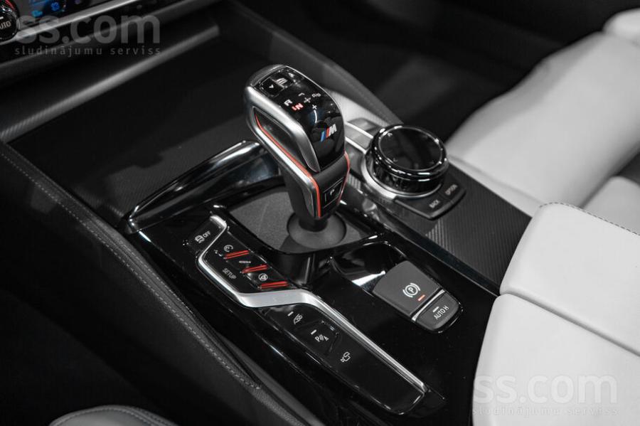 Zils BMW M5 2020 Rīga, ar dzinēja tilpumu 4.40 L un nobraukumu 54 tūkst. km par 64000 €, foto 30 vietnē AUTOMOTO.COM.LV
