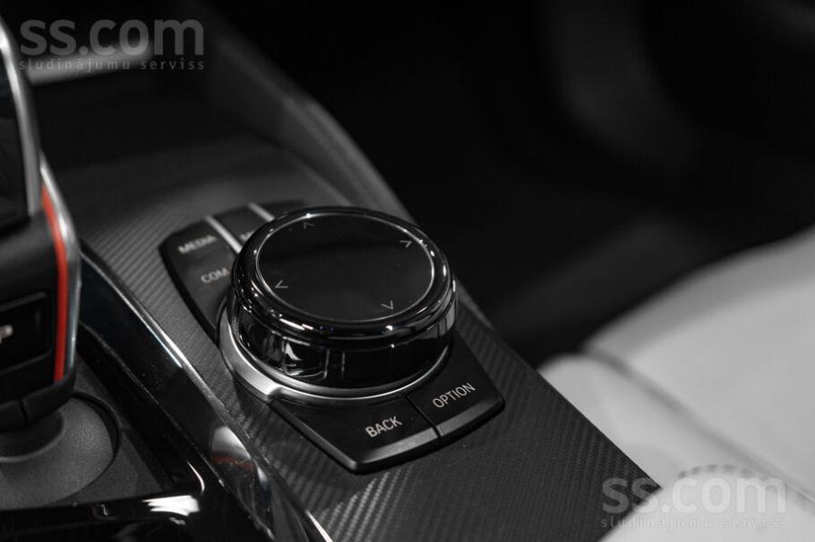 Zils BMW M5 2020 Rīga, ar dzinēja tilpumu 4.40 L un nobraukumu 54 tūkst. km par 64000 €, foto 34 vietnē AUTOMOTO.COM.LV