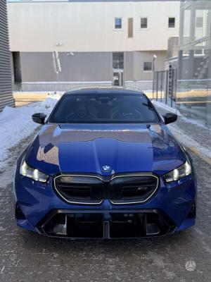 Zils BMW M5 2024 Viļņa, ar dzinēja tilpumu 4.40 L un nobraukumu 50 tūkst. km par 110000 €, foto 2 vietnē AUTOMOTO.COM.LV
