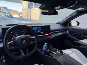 Zils BMW M5 2024 Viļņa, ar dzinēja tilpumu 4.40 L un nobraukumu 50 tūkst. km par 110000 €, foto 19 vietnē AUTOMOTO.COM.LV