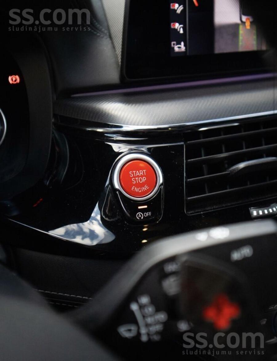 Zaļš BMW M5 2018 Liepāja, ar dzinēja tilpumu 4.40 L un nobraukumu 122 tūkst. km par 46550 €, foto 18 vietnē AUTOMOTO.COM.LV