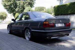Grey BMW M5 1990 in Liepaja, with an engine capacity of 3.60 L and mileage of 270 thousand km for 27800 €, photo 10 on AUTOMOTO.COM.LV