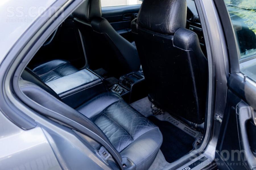Grey BMW M5 1990 in Liepaja, with an engine capacity of 3.60 L and mileage of 270 thousand km for 27800 €, photo 18 on AUTOMOTO.COM.LV