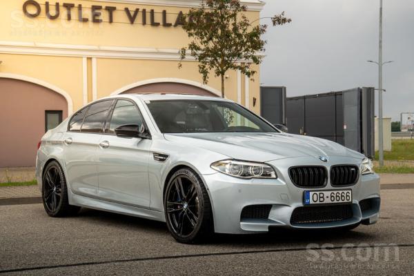 Pelēks BMW M5 2012 Rīga, ar dzinēja tilpumu 4.40 L un nobraukumu 0 tūkst. km par 33500 €, foto 3 vietnē AUTOMOTO.COM.LV