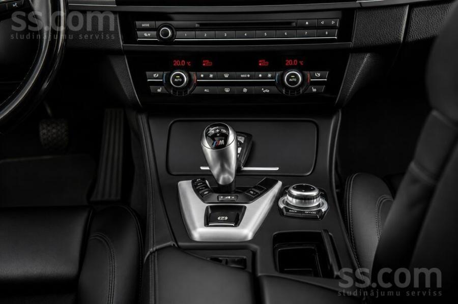 Grey BMW M5 2012 in Riga, with an engine capacity of 4.40 L and mileage of 0 thousand km for 29000 €, photo 12 on AUTOMOTO.COM.LV
