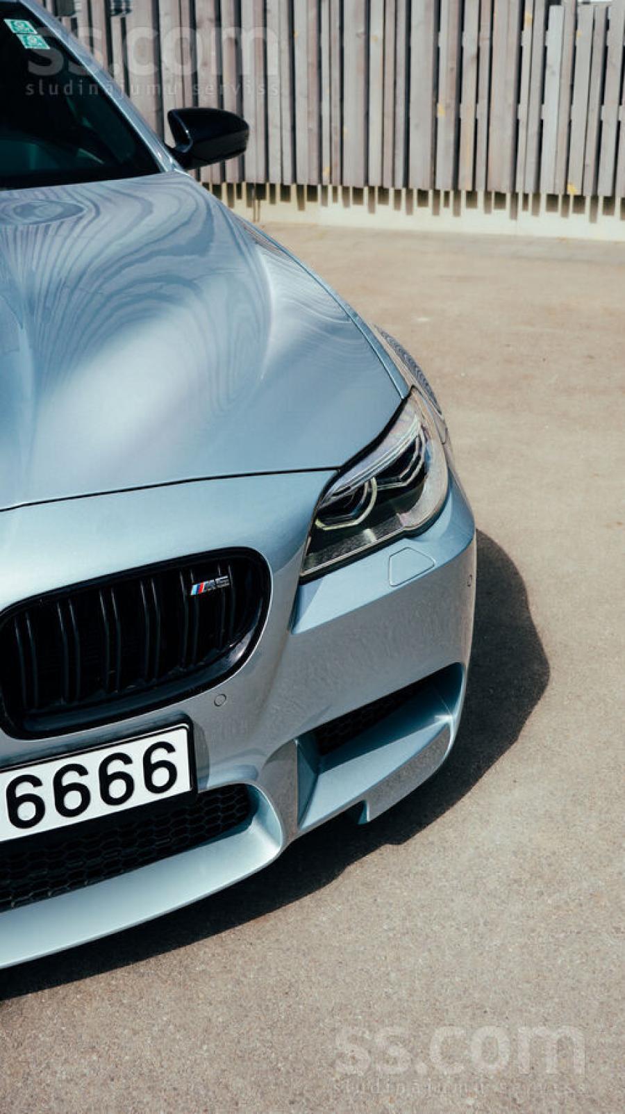 Pelēks BMW M5 2012 Rīga, ar dzinēja tilpumu 4.40 L un nobraukumu 0 tūkst. km par 28000 €, foto 22 vietnē AUTOMOTO.COM.LV
