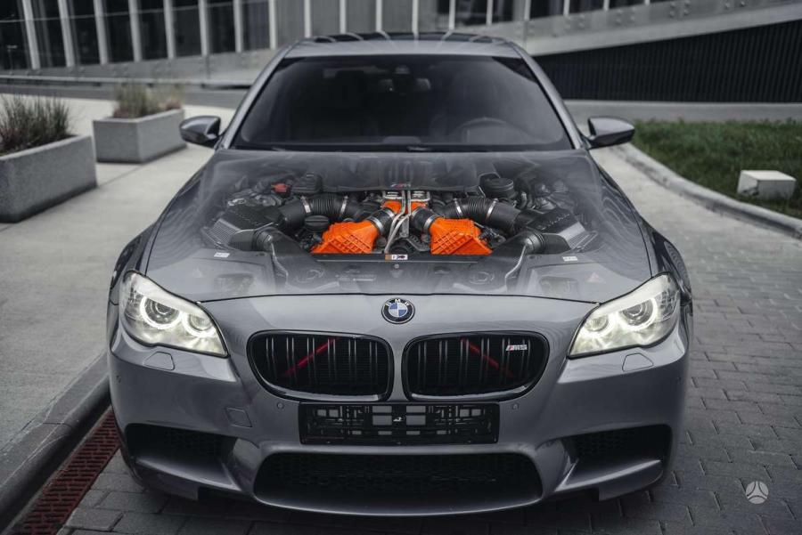 Pelēks BMW M5 2012 Viļņa, ar dzinēja tilpumu 4.40 L un nobraukumu 157 tūkst. km par 26200 €, foto 19 vietnē AUTOMOTO.COM.LV