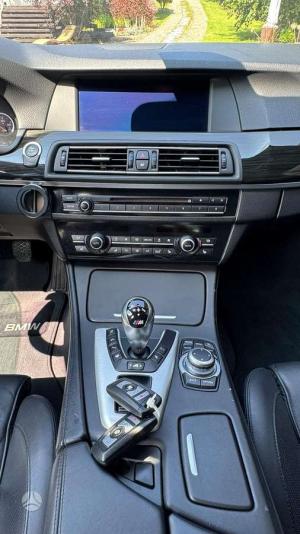 Grey BMW M5 2013 in Varena, with an engine capacity of 4.40 L and mileage of 168 thousand km for 18500 €, photo 49 on AUTOMOTO.COM.LV