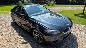Grey BMW M5 2013 in Varena, with an engine capacity of 4.40 L and mileage of 168 thousand km for 18500 €, photo 12 on AUTOMOTO.COM.LV