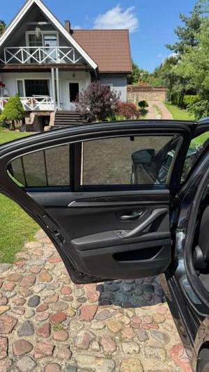 Grey BMW M5 2013 in Varena, with an engine capacity of 4.40 L and mileage of 168 thousand km for 18500 €, photo 24 on AUTOMOTO.COM.LV