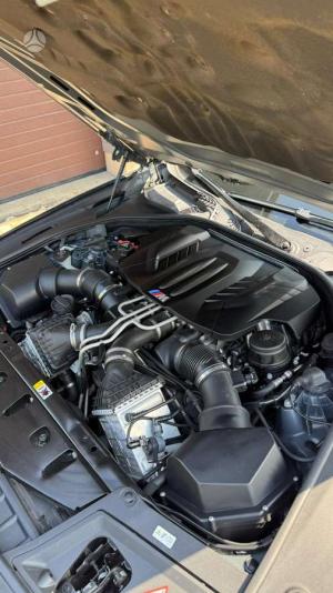 Grey BMW M5 2013 in Varena, with an engine capacity of 4.40 L and mileage of 168 thousand km for 18500 €, photo 43 on AUTOMOTO.COM.LV