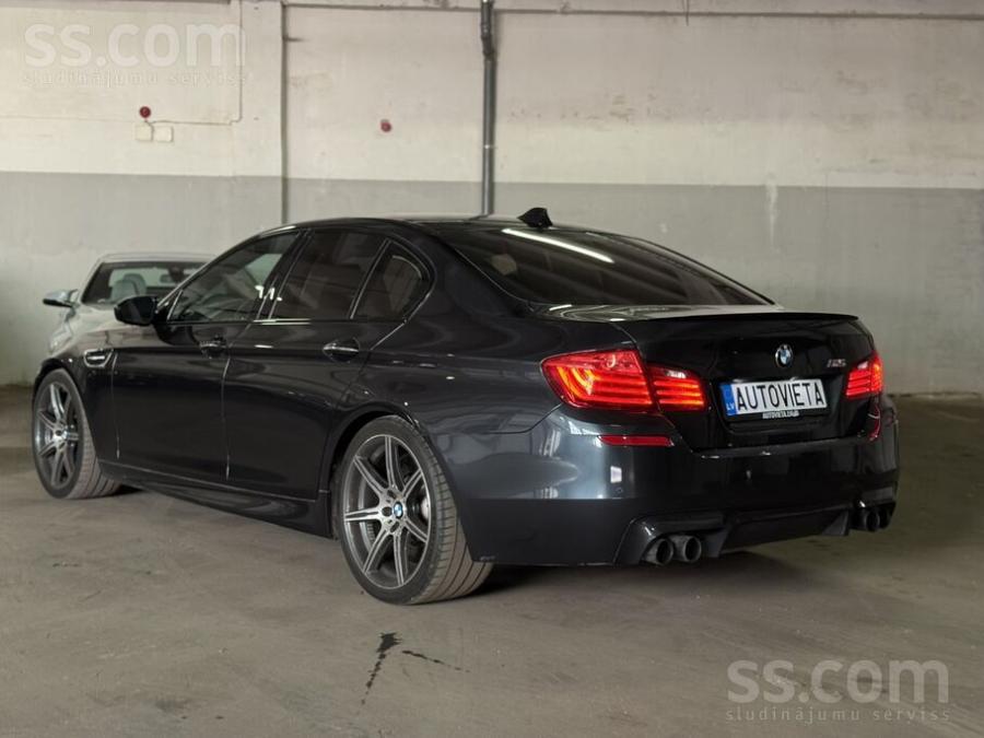Grey BMW M5 2014 in Riga, with an engine capacity of 4.40 L and mileage of 83 thousand km for 40980 €, photo 7 on AUTOMOTO.COM.LV
