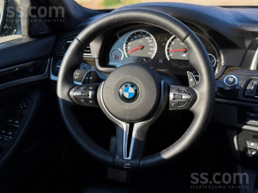 Grey BMW M5 2014 in Riga, with an engine capacity of 4.40 L and mileage of 83 thousand km for 40980 €, photo 16 on AUTOMOTO.COM.LV