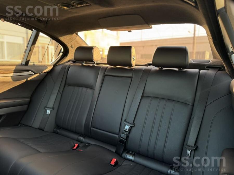 Grey BMW M5 2014 in Riga, with an engine capacity of 4.40 L and mileage of 83 thousand km for 40980 €, photo 25 on AUTOMOTO.COM.LV