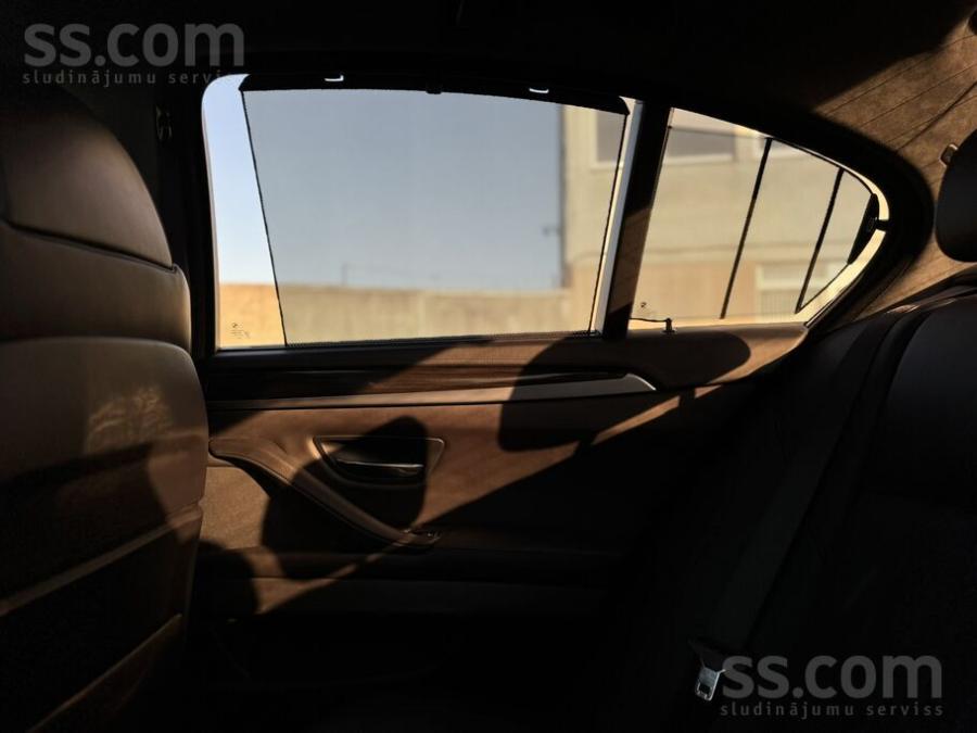 Grey BMW M5 2014 in Riga, with an engine capacity of 4.40 L and mileage of 83 thousand km for 40980 €, photo 30 on AUTOMOTO.COM.LV