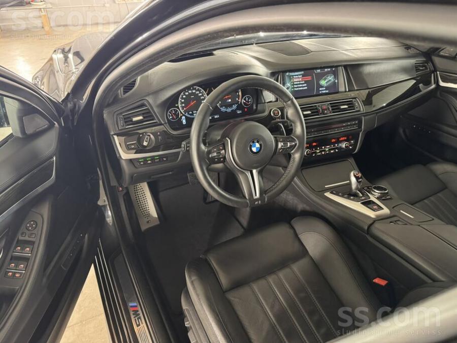 Grey BMW M5 2014 in Riga, with an engine capacity of 4.40 L and mileage of 82 thousand km for 38900 €, photo 16 on AUTOMOTO.COM.LV