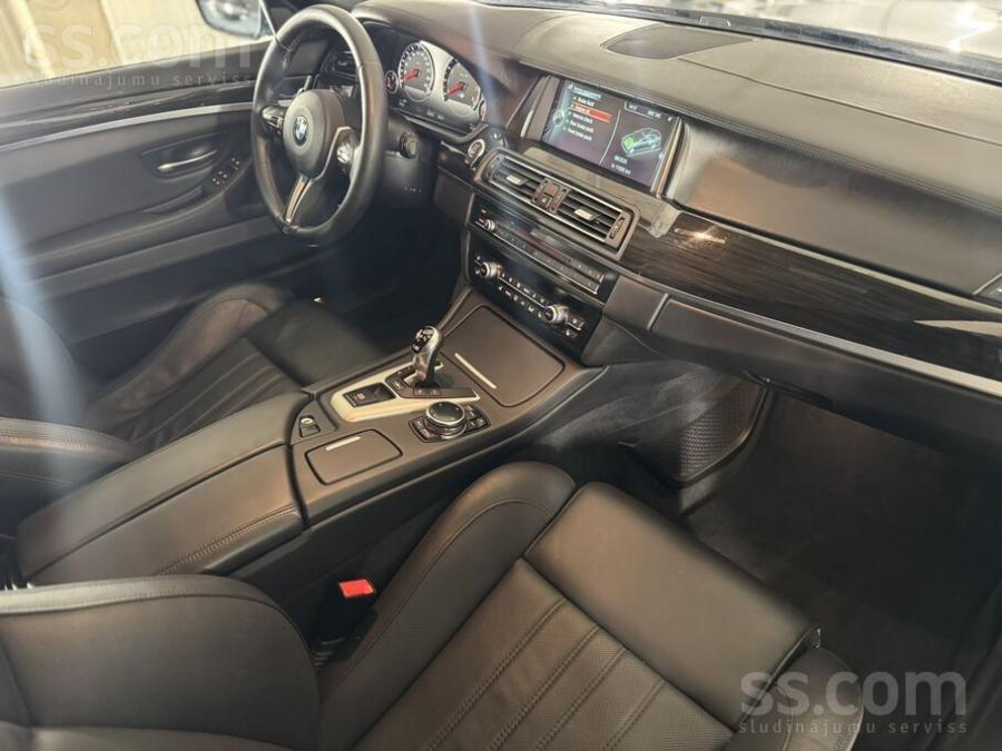 Grey BMW M5 2014 in Riga, with an engine capacity of 4.40 L and mileage of 82 thousand km for 38900 €, photo 24 on AUTOMOTO.COM.LV