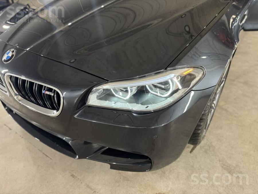 Grey BMW M5 2014 in Riga, with an engine capacity of 4.40 L and mileage of 82 thousand km for 38900 €, photo 28 on AUTOMOTO.COM.LV