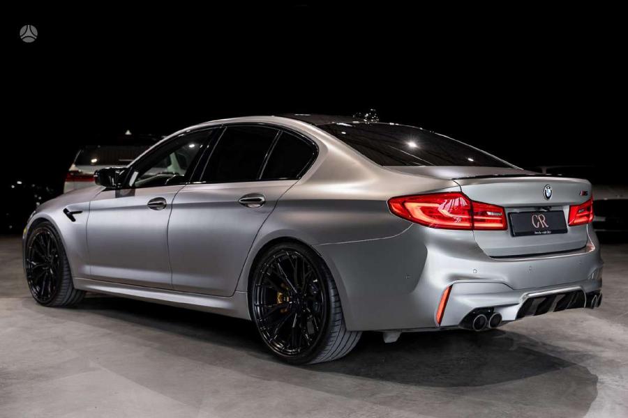 Pelēks BMW M5 2018 Rīga, ar dzinēja tilpumu 4.40 L un nobraukumu 81 tūkst. km par 65500 €, foto 6 vietnē AUTOMOTO.COM.LV