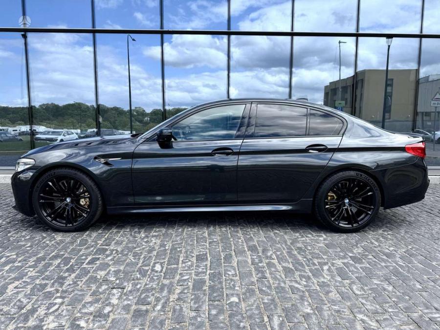 Pelēks BMW M5 2018 Viļņa, ar dzinēja tilpumu 4.40 L un nobraukumu 9 tūkst. km par 48500 €, foto 4 vietnē AUTOMOTO.COM.LV