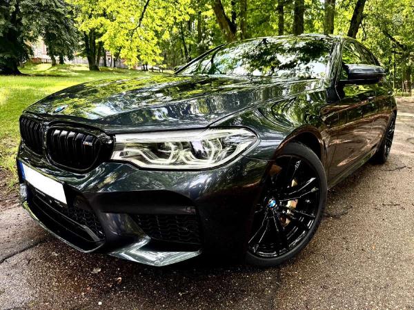Pelēks BMW M5 2018 Viļņa, ar dzinēja tilpumu 4.40 L un nobraukumu 9 tūkst. km par 43000 €, foto 1 vietnē AUTOMOTO.COM.LV