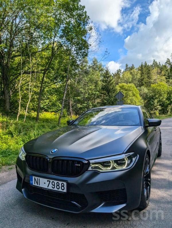 Pelēks BMW M5 2018 Rīga, ar dzinēja tilpumu 4.40 L un nobraukumu 125 tūkst. km par 49000 €, foto 2 vietnē AUTOMOTO.COM.LV