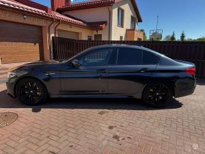 Grey BMW M5 2018 in Vilnius, with an engine capacity of 4.40 L and mileage of 212 thousand km for 37999 €, photo 9 on AUTOMOTO.COM.LV